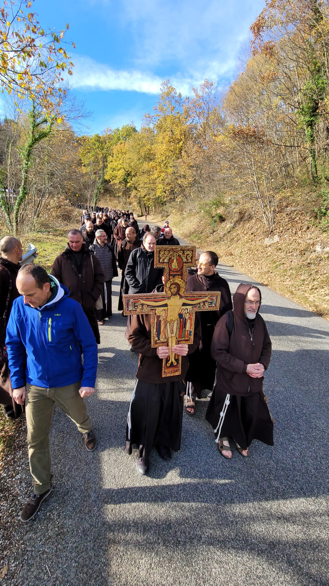 Centenario francescano, il pellegrinaggio di oltre 200 frati | San ...